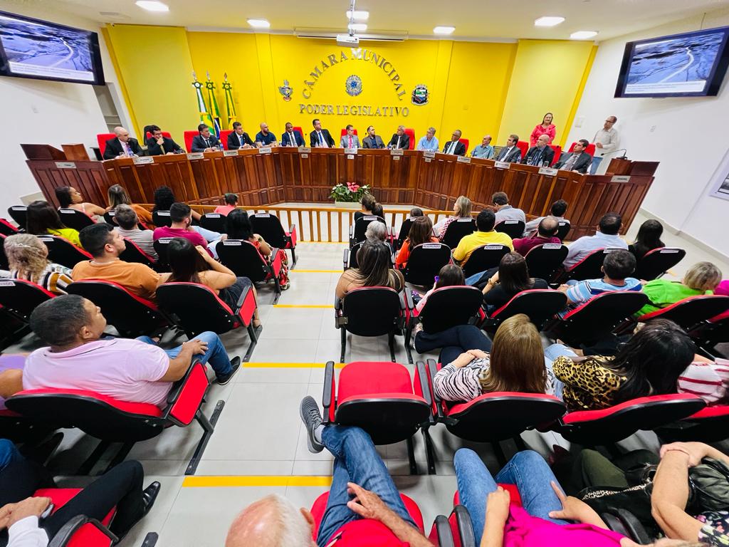Com o slogan “Legislativo Forte, Cidade Próspera” vereador Ailton Lopes ...