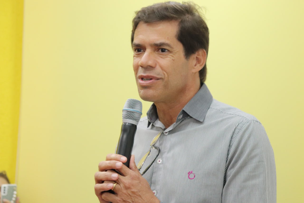 Com o slogan “Legislativo Forte, Cidade Próspera” vereador Ailton Lopes ...